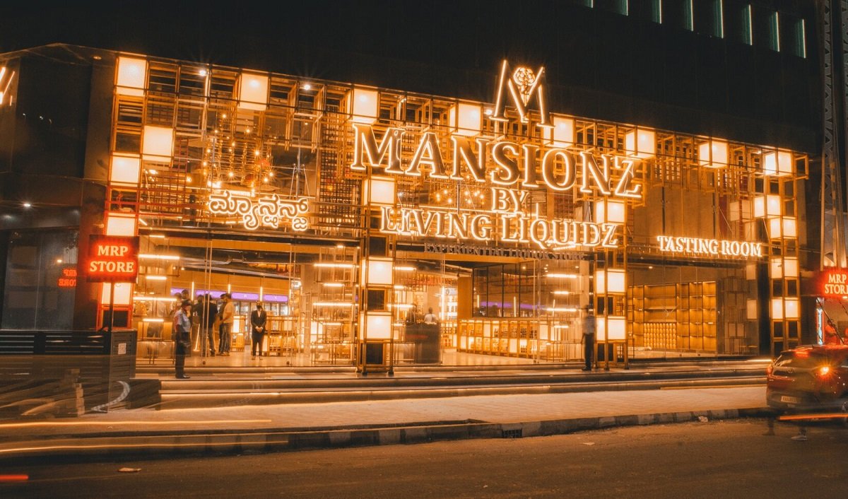 Mansionz opens India’s first experiential store - SignNews