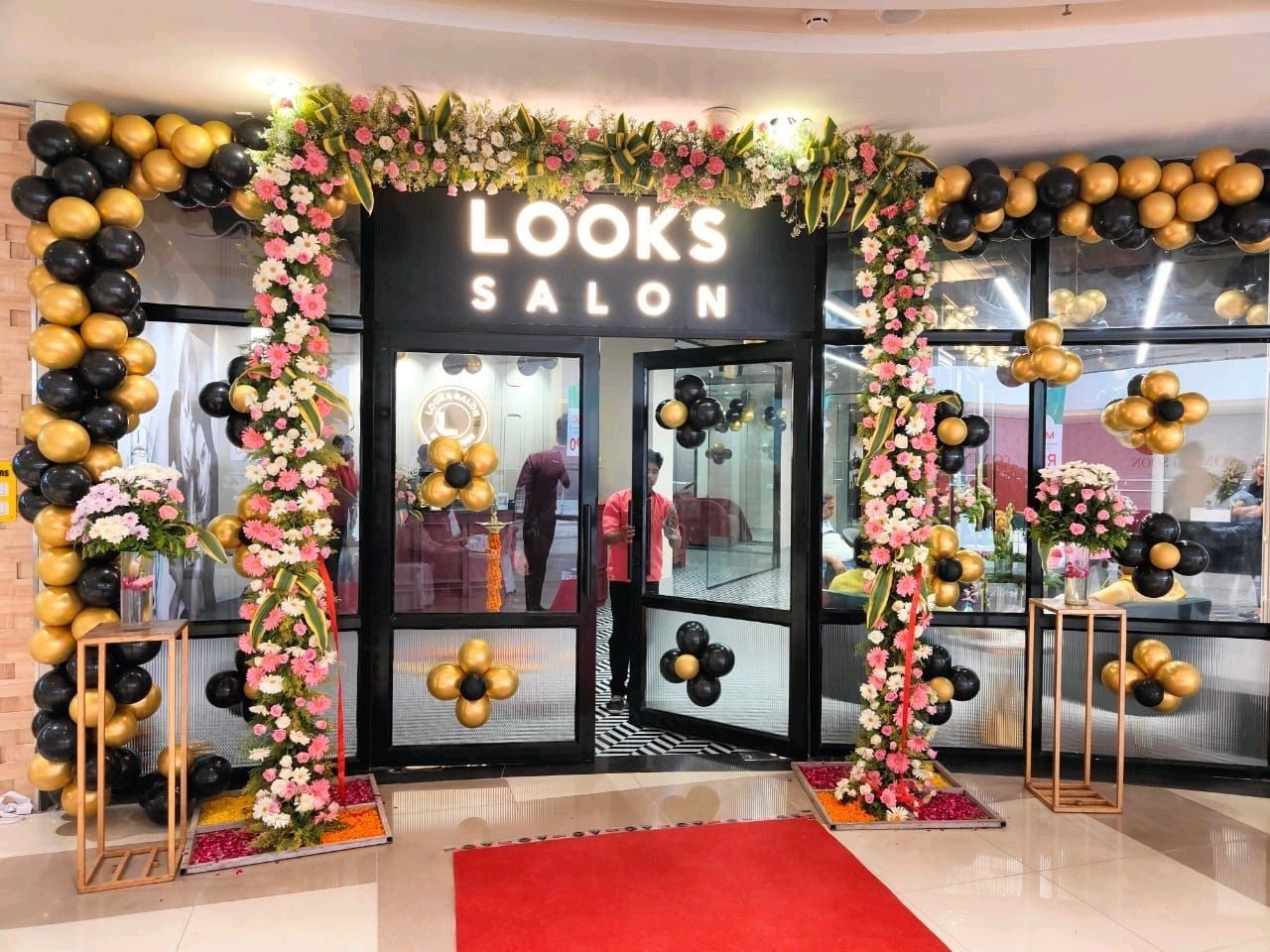 Salon chain Looks Salon opens new outlet in Udaipur - SignNews